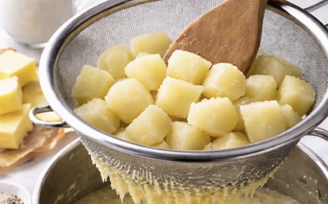 Sinulta on löydyttävä tämä väline, jos teet perunamuusia - täydellinen ...